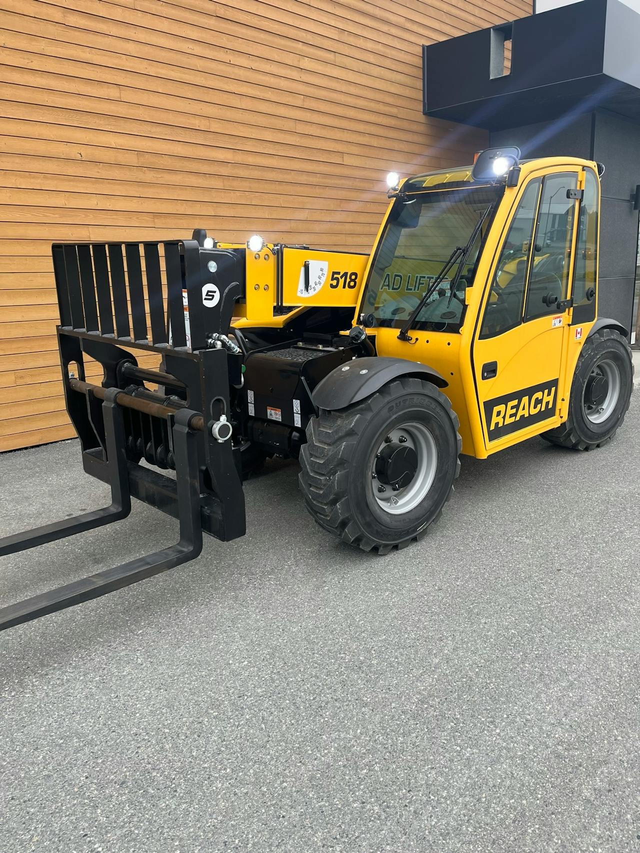 2023 Load Lifter 518 REACH 5,500 lbs telehandler | Access Industrial