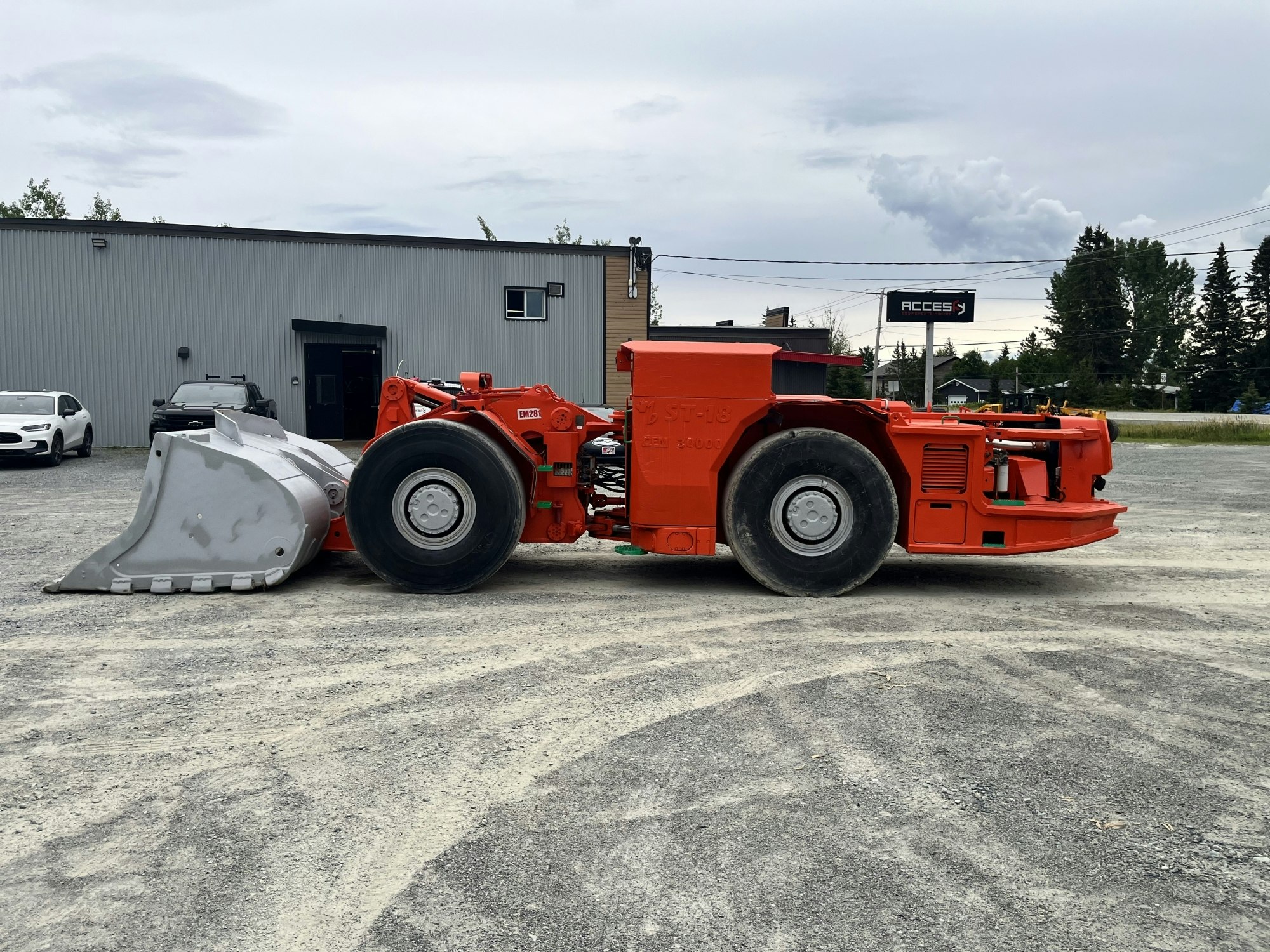 Tamrock (Sandvik) TORO 007 6 yd³ scooptram loader | Access Industrial